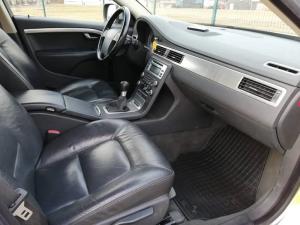 Pelēks Volvo XC70 2008 Saldus, ar dzinēja tilpumu 2.40 L un nobraukumu 318 tūkst. km par 6800 €, foto 9 vietnē AUTOMOTO.COM.LV