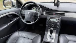 Grey Volvo XC70 2008 in Jurmala, with an engine capacity of 2.40 L and mileage of 390 thousand km for 4300 €, photo 24 on AUTOMOTO.COM.LV