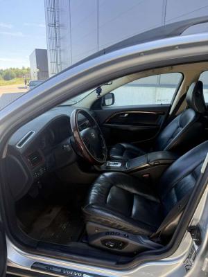 Pelēks Volvo XC70 2008 Šauļi, ar dzinēja tilpumu 2.40 L un nobraukumu 360 tūkst. km par 5250 €, foto 10 vietnē AUTOMOTO.COM.LV