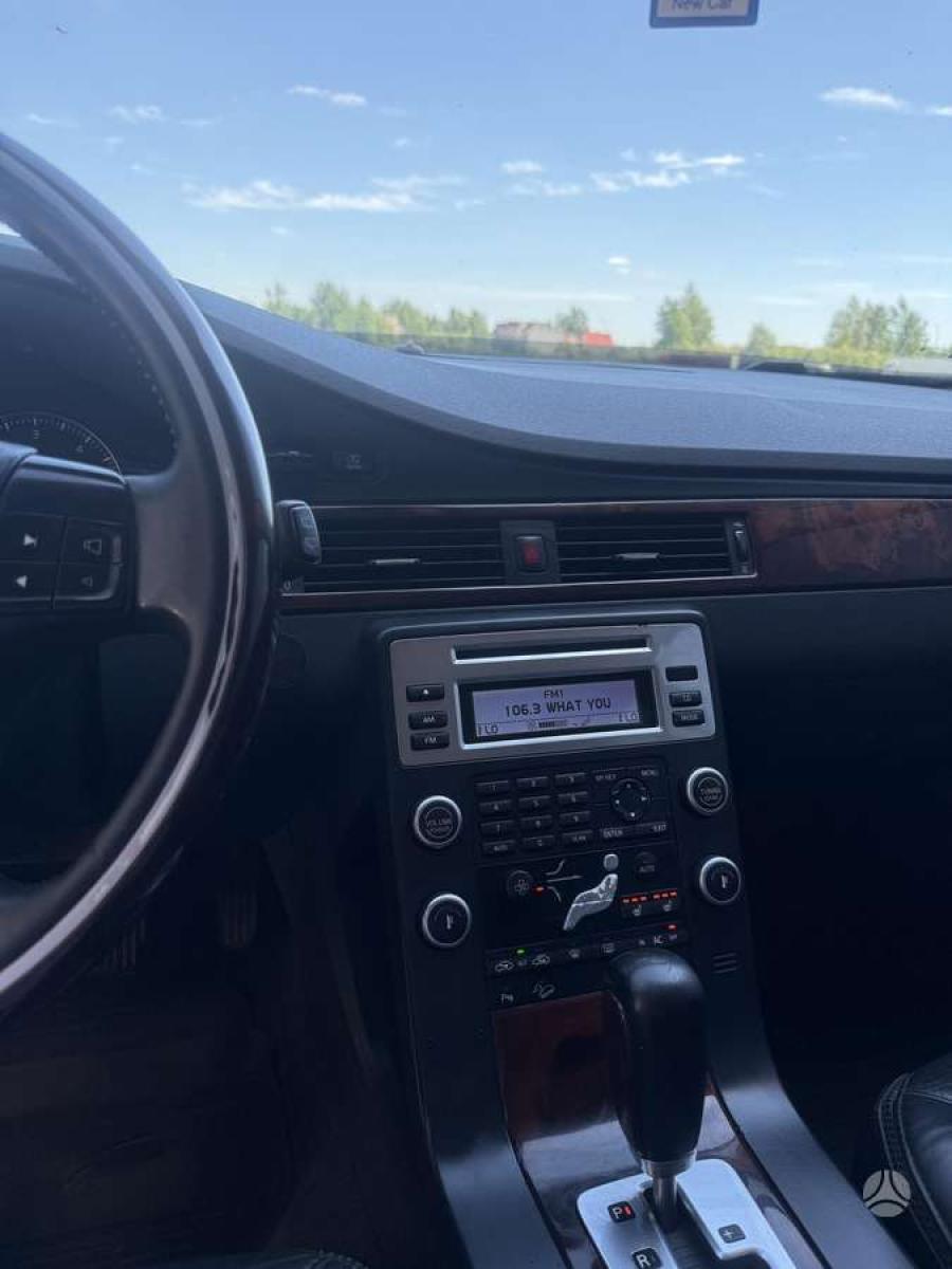 Pelēks Volvo XC70 2008 Šauļi, ar dzinēja tilpumu 2.40 L un nobraukumu 360 tūkst. km par 5250 €, foto 16 vietnē AUTOMOTO.COM.LV