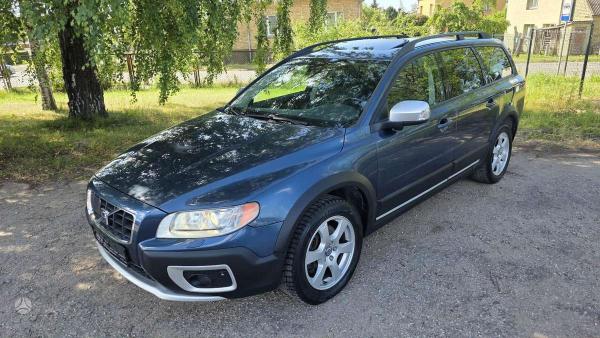 Grey Volvo XC70 2008 in Siauliai, with an engine capacity of 3.19 L and mileage of 239 thousand km for 6250 €, photo 1 on AUTOMOTO.COM.LV