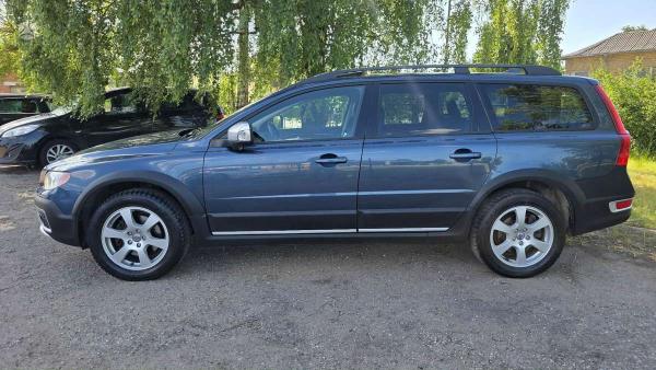 Grey Volvo XC70 2008 in Siauliai, with an engine capacity of 3.19 L and mileage of 239 thousand km for 6250 €, photo 2 on AUTOMOTO.COM.LV