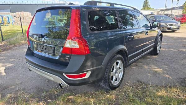 Grey Volvo XC70 2008 in Siauliai, with an engine capacity of 3.19 L and mileage of 239 thousand km for 6250 €, photo 5 on AUTOMOTO.COM.LV