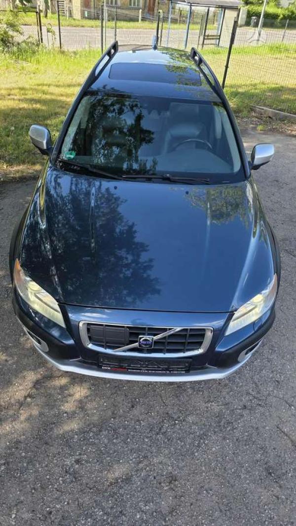 Grey Volvo XC70 2008 in Siauliai, with an engine capacity of 3.19 L and mileage of 239 thousand km for 6250 €, photo 9 on AUTOMOTO.COM.LV