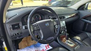 Pelēks Volvo XC70 2008 Šauļi, ar dzinēja tilpumu 3.19 L un nobraukumu 239 tūkst. km par 6250 €, foto 25 vietnē AUTOMOTO.COM.LV