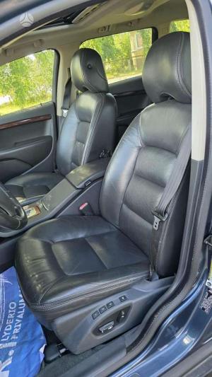Pelēks Volvo XC70 2008 Šauļi, ar dzinēja tilpumu 3.19 L un nobraukumu 239 tūkst. km par 6250 €, foto 31 vietnē AUTOMOTO.COM.LV