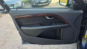 Pelēks Volvo XC70 2008 Šauļi, ar dzinēja tilpumu 3.19 L un nobraukumu 239 tūkst. km par 6250 €, foto 34 vietnē AUTOMOTO.COM.LV