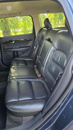 Pelēks Volvo XC70 2008 Šauļi, ar dzinēja tilpumu 3.19 L un nobraukumu 239 tūkst. km par 6250 €, foto 36 vietnē AUTOMOTO.COM.LV