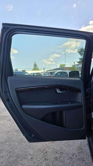 Pelēks Volvo XC70 2008 Šauļi, ar dzinēja tilpumu 3.19 L un nobraukumu 239 tūkst. km par 6250 €, foto 39 vietnē AUTOMOTO.COM.LV