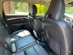 Pelēks Volvo XC70 2008 Kaišiadorys, ar dzinēja tilpumu 2.40 L un nobraukumu 290 tūkst. km par 4770 €, foto 14 vietnē AUTOMOTO.COM.LV
