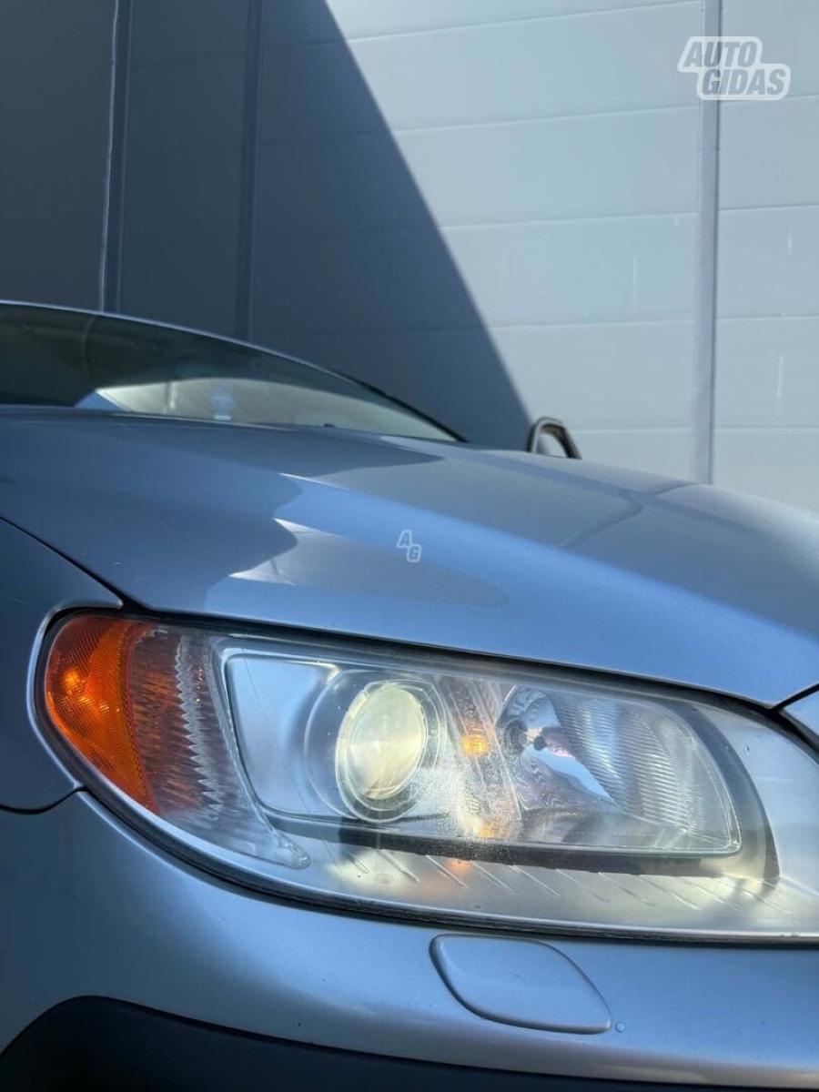 Grey Volvo XC70 2008 in Siauliai, with an engine capacity of 2.40 L and mileage of 360 thousand km for 5250 €, photo 7 on AUTOMOTO.COM.LV