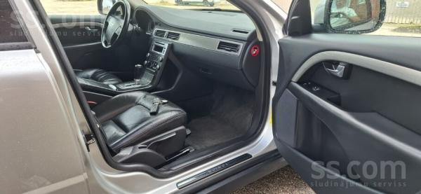 Pelēks Volvo XC70 2008 Rēzekne, ar dzinēja tilpumu 2.40 L un nobraukumu 0 tūkst. km par 4950 €, foto 6 vietnē AUTOMOTO.COM.LV