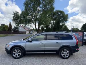 Grey Volvo XC70 2008 in Ventspils, with an engine capacity of 2.40 L and mileage of 369 thousand km for 4300 €, photo 9 on AUTOMOTO.COM.LV