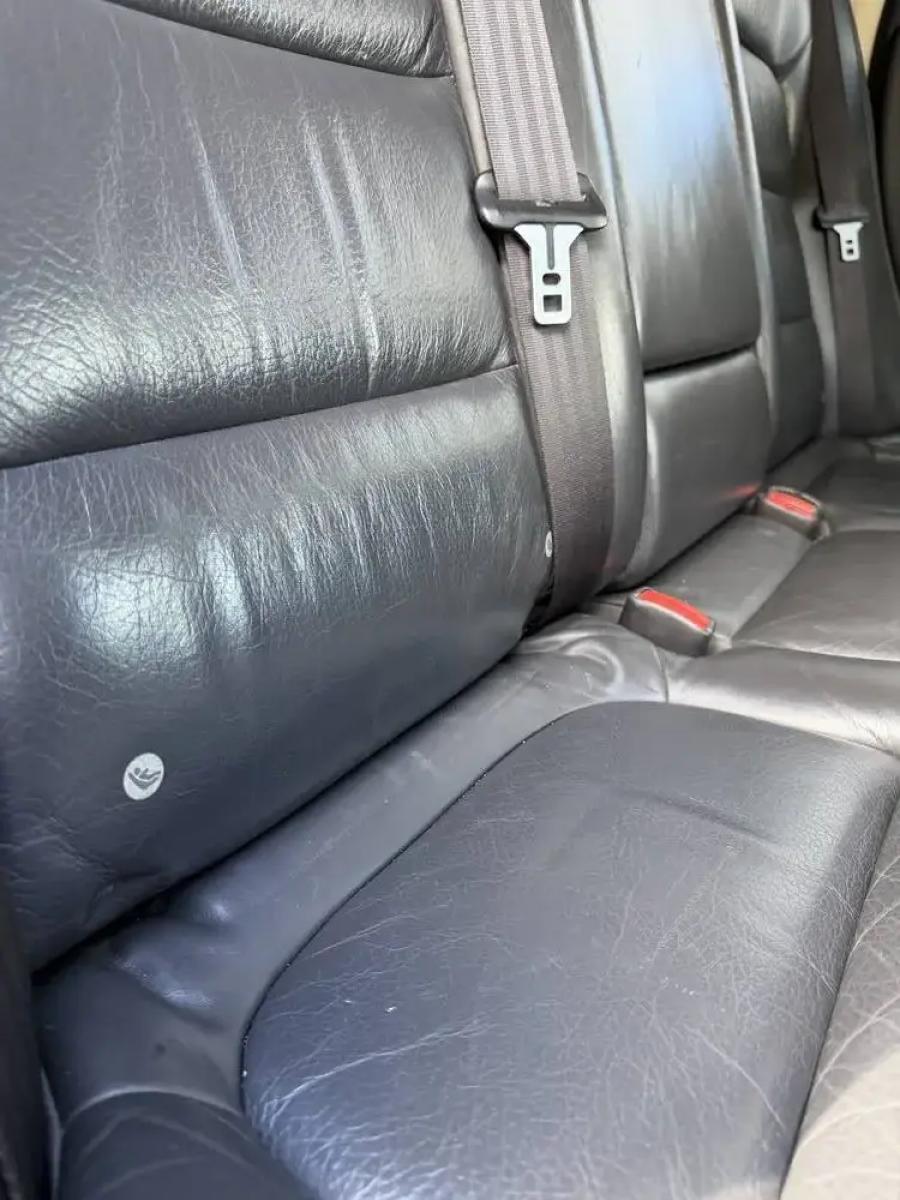 Grey Volvo XC70 2008 in Ventspils, with an engine capacity of 2.40 L and mileage of 369 thousand km for 4300 €, photo 17 on AUTOMOTO.COM.LV