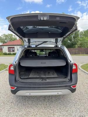 Grey Volvo XC70 2008 in Ventspils, with an engine capacity of 2.40 L and mileage of 369 thousand km for 4300 €, photo 19 on AUTOMOTO.COM.LV