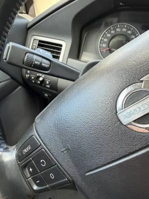 Grey Volvo XC70 2008 in Ventspils, with an engine capacity of 2.40 L and mileage of 369 thousand km for 4300 €, photo 24 on AUTOMOTO.COM.LV