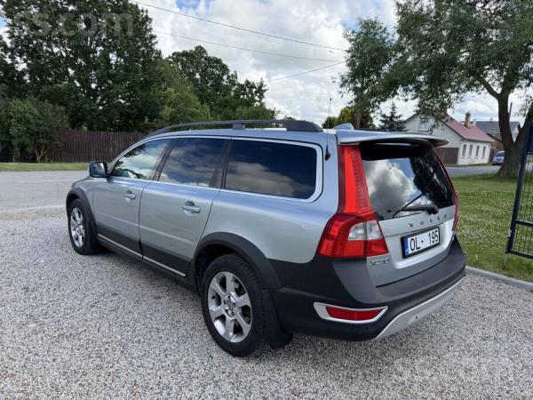 Pelēks Volvo XC70 2008 Ventspils, ar dzinēja tilpumu 2.40 L un nobraukumu 369 tūkst. km par 4300 €, foto 6 vietnē AUTOMOTO.COM.LV