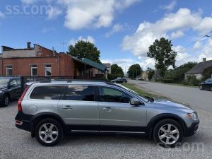 Grey Volvo XC70 2008 in Ventspils, with an engine capacity of 2.40 L and mileage of 369 thousand km for 4300 €, photo 8 on AUTOMOTO.COM.LV