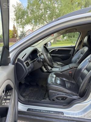 Grey Volvo XC70 2008 in Ventspils, with an engine capacity of 2.40 L and mileage of 369 thousand km for 4300 €, photo 10 on AUTOMOTO.COM.LV