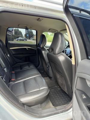 Grey Volvo XC70 2008 in Ventspils, with an engine capacity of 2.40 L and mileage of 369 thousand km for 4300 €, photo 18 on AUTOMOTO.COM.LV
