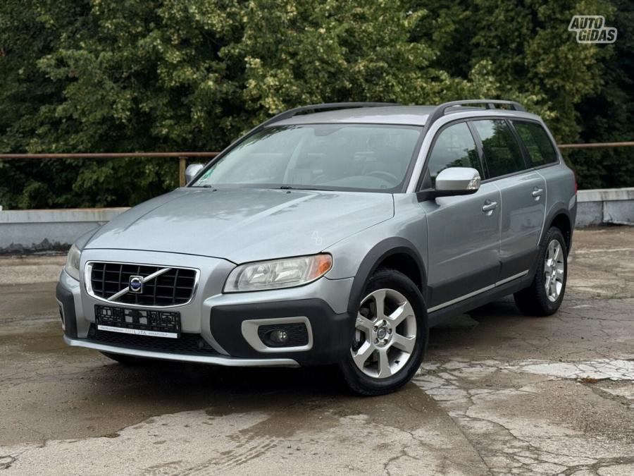 Pelēks Volvo XC70 2008 Viļņa, ar dzinēja tilpumu 2.40 L un nobraukumu 294 tūkst. km par 5400 €, foto 1 vietnē AUTOMOTO.COM.LV