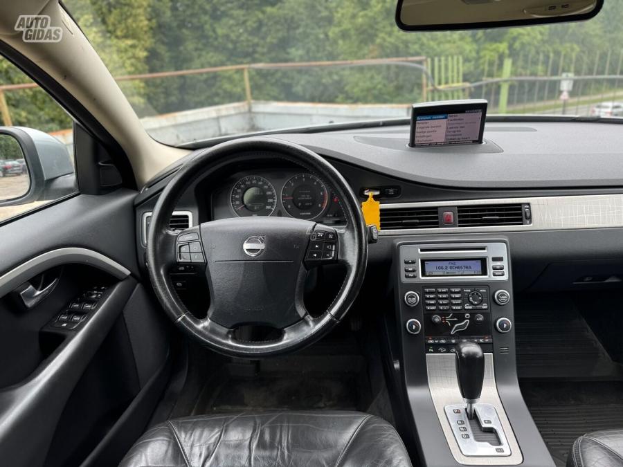 Pelēks Volvo XC70 2008 Viļņa, ar dzinēja tilpumu 2.40 L un nobraukumu 294 tūkst. km par 5400 €, foto 5 vietnē AUTOMOTO.COM.LV