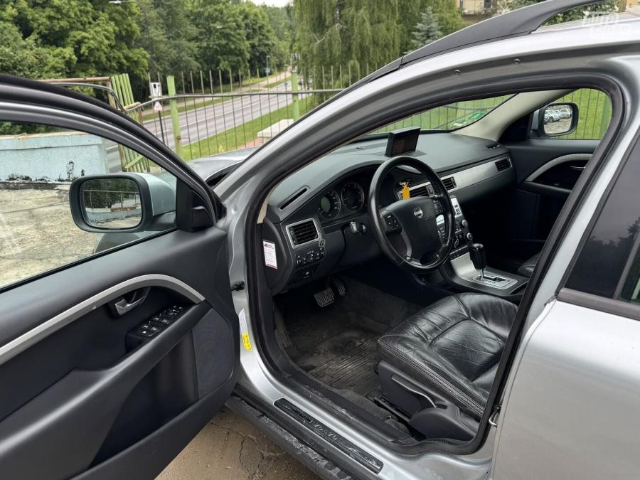 Pelēks Volvo XC70 2008 Viļņa, ar dzinēja tilpumu 2.40 L un nobraukumu 294 tūkst. km par 5400 €, foto 6 vietnē AUTOMOTO.COM.LV