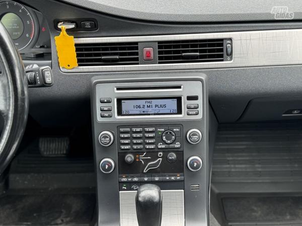 Pelēks Volvo XC70 2008 Viļņa, ar dzinēja tilpumu 2.40 L un nobraukumu 294 tūkst. km par 5400 €, foto 7 vietnē AUTOMOTO.COM.LV