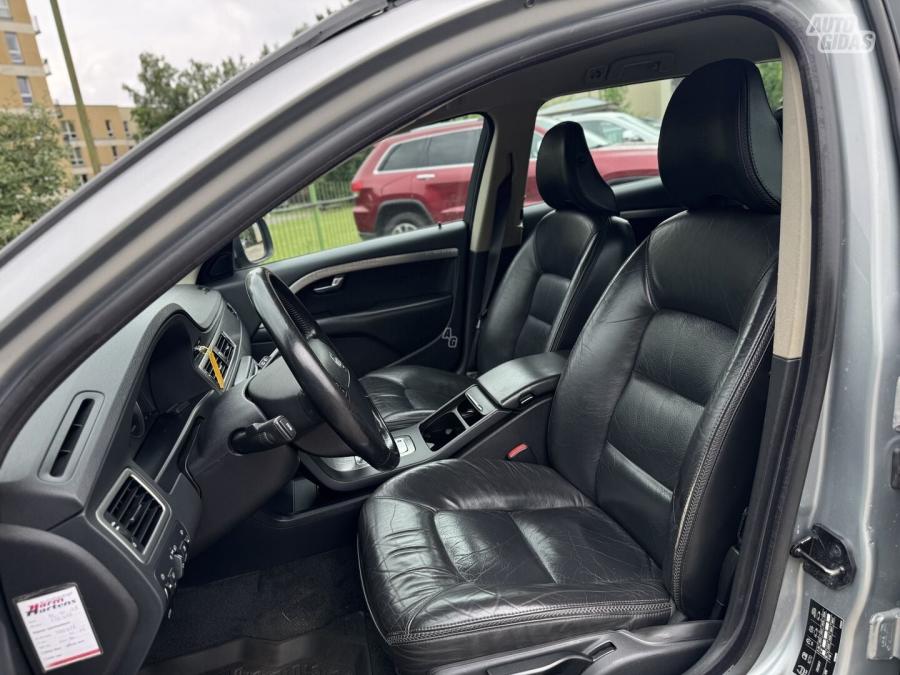 Pelēks Volvo XC70 2008 Viļņa, ar dzinēja tilpumu 2.40 L un nobraukumu 294 tūkst. km par 5400 €, foto 19 vietnē AUTOMOTO.COM.LV
