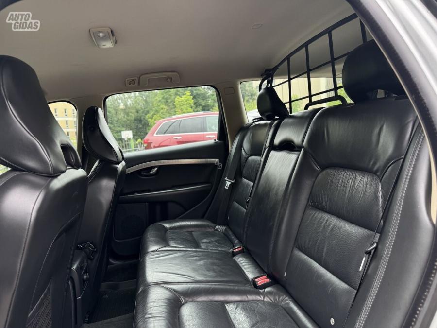Pelēks Volvo XC70 2008 Viļņa, ar dzinēja tilpumu 2.40 L un nobraukumu 294 tūkst. km par 5400 €, foto 21 vietnē AUTOMOTO.COM.LV
