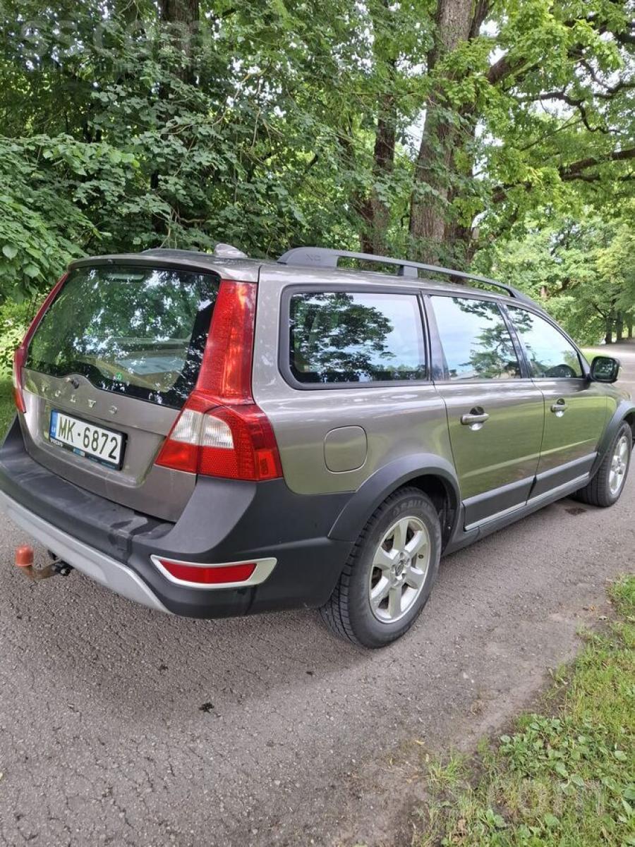 Pelēks Volvo XC70 2008 Dobele, ar dzinēja tilpumu 2.40 L un nobraukumu 400 tūkst. km par 4800 €, foto 4 vietnē AUTOMOTO.COM.LV