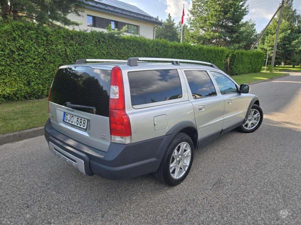 Pelēks Volvo XC70 2008 Viļņa, ar dzinēja tilpumu 2.40 L un nobraukumu 300 tūkst. km par 3450 €, foto 6 vietnē AUTOMOTO.COM.LV