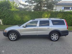 Grey Volvo XC70 2008 in Vilnius, with an engine capacity of 2.40 L and mileage of 300 thousand km for 3450 €, photo 10 on AUTOMOTO.COM.LV