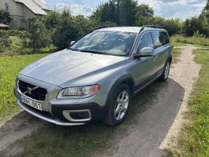Pelēks Volvo XC70 2008 Panevēža, ar dzinēja tilpumu 2.40 L un nobraukumu 270 tūkst. km par 5499 €, foto  vietnē AUTOMOTO.COM.LV