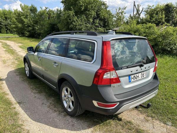 Pelēks Volvo XC70 2008 Panevēža, ar dzinēja tilpumu 2.40 L un nobraukumu 270 tūkst. km par 5499 €, foto 7 vietnē AUTOMOTO.COM.LV