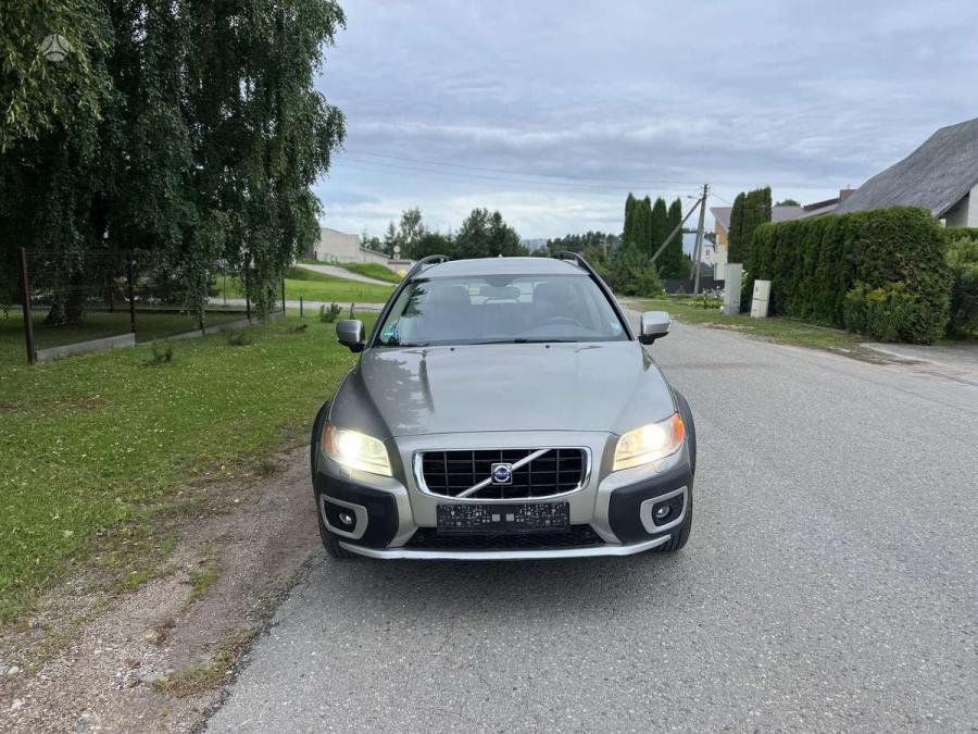 Pelēks Volvo XC70 2008 Utena, ar dzinēja tilpumu 2.40 L un nobraukumu 271 tūkst. km par 5650 €, foto 3 vietnē AUTOMOTO.COM.LV