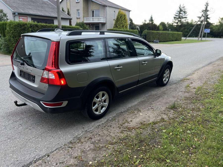 Pelēks Volvo XC70 2008 Utena, ar dzinēja tilpumu 2.40 L un nobraukumu 271 tūkst. km par 5650 €, foto 5 vietnē AUTOMOTO.COM.LV