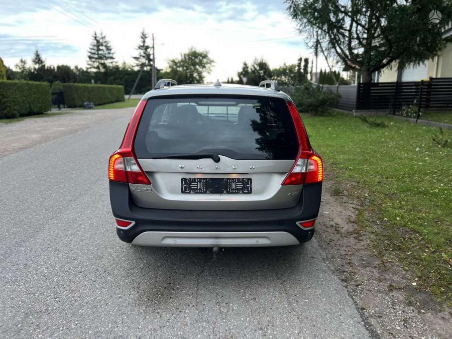 Pelēks Volvo XC70 2008 Utena, ar dzinēja tilpumu 2.40 L un nobraukumu 271 tūkst. km par 5650 €, foto 6 vietnē AUTOMOTO.COM.LV