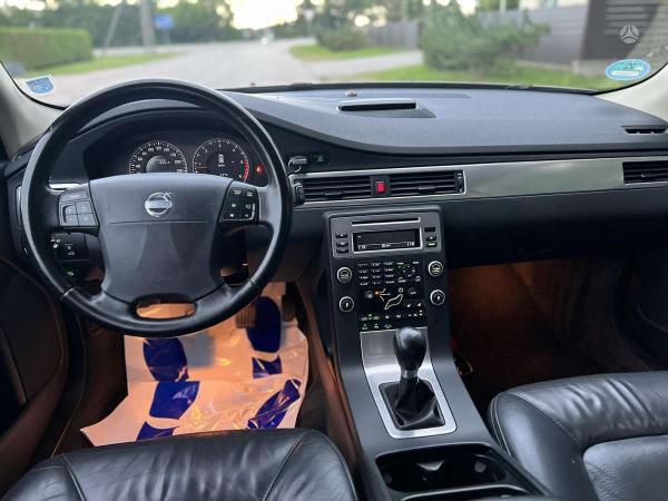Pelēks Volvo XC70 2008 Utena, ar dzinēja tilpumu 2.40 L un nobraukumu 271 tūkst. km par 5650 €, foto 9 vietnē AUTOMOTO.COM.LV