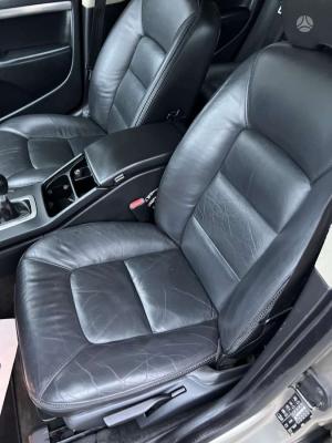 Pelēks Volvo XC70 2008 Utena, ar dzinēja tilpumu 2.40 L un nobraukumu 271 tūkst. km par 5650 €, foto 15 vietnē AUTOMOTO.COM.LV