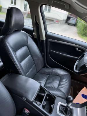 Pelēks Volvo XC70 2008 Utena, ar dzinēja tilpumu 2.40 L un nobraukumu 271 tūkst. km par 5650 €, foto 17 vietnē AUTOMOTO.COM.LV