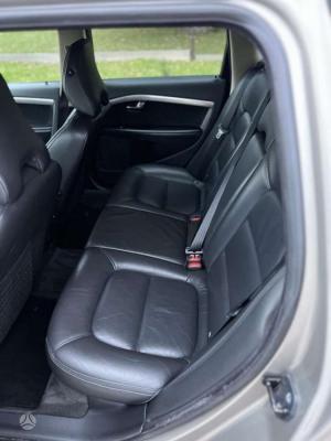 Pelēks Volvo XC70 2008 Utena, ar dzinēja tilpumu 2.40 L un nobraukumu 271 tūkst. km par 5650 €, foto 20 vietnē AUTOMOTO.COM.LV