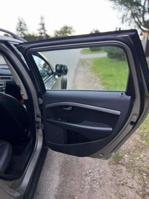 Pelēks Volvo XC70 2008 Utena, ar dzinēja tilpumu 2.40 L un nobraukumu 271 tūkst. km par 5650 €, foto 23 vietnē AUTOMOTO.COM.LV