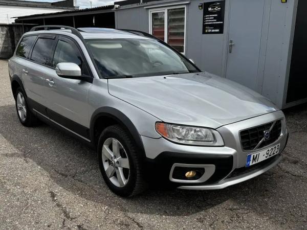 Pelēks Volvo XC70 2008 Daugavpils, ar dzinēja tilpumu 2.40 L un nobraukumu 378 tūkst. km par 3650 €, foto 1 vietnē AUTOMOTO.COM.LV