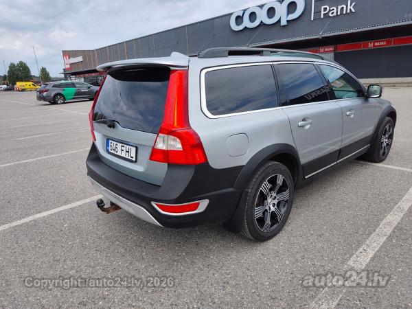 Grey Volvo XC70 2008 in Tallinn, with an engine capacity of 2.40 L and mileage of 329 thousand km for 7099 €, photo 4 on AUTOMOTO.COM.LV