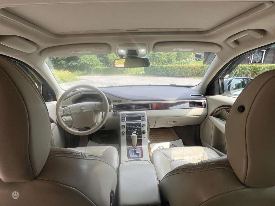 Pelēks Volvo XC70 2008 Trakai, ar dzinēja tilpumu 0.00 L un nobraukumu 320 tūkst. km par 5350 €, foto 7 vietnē AUTOMOTO.COM.LV