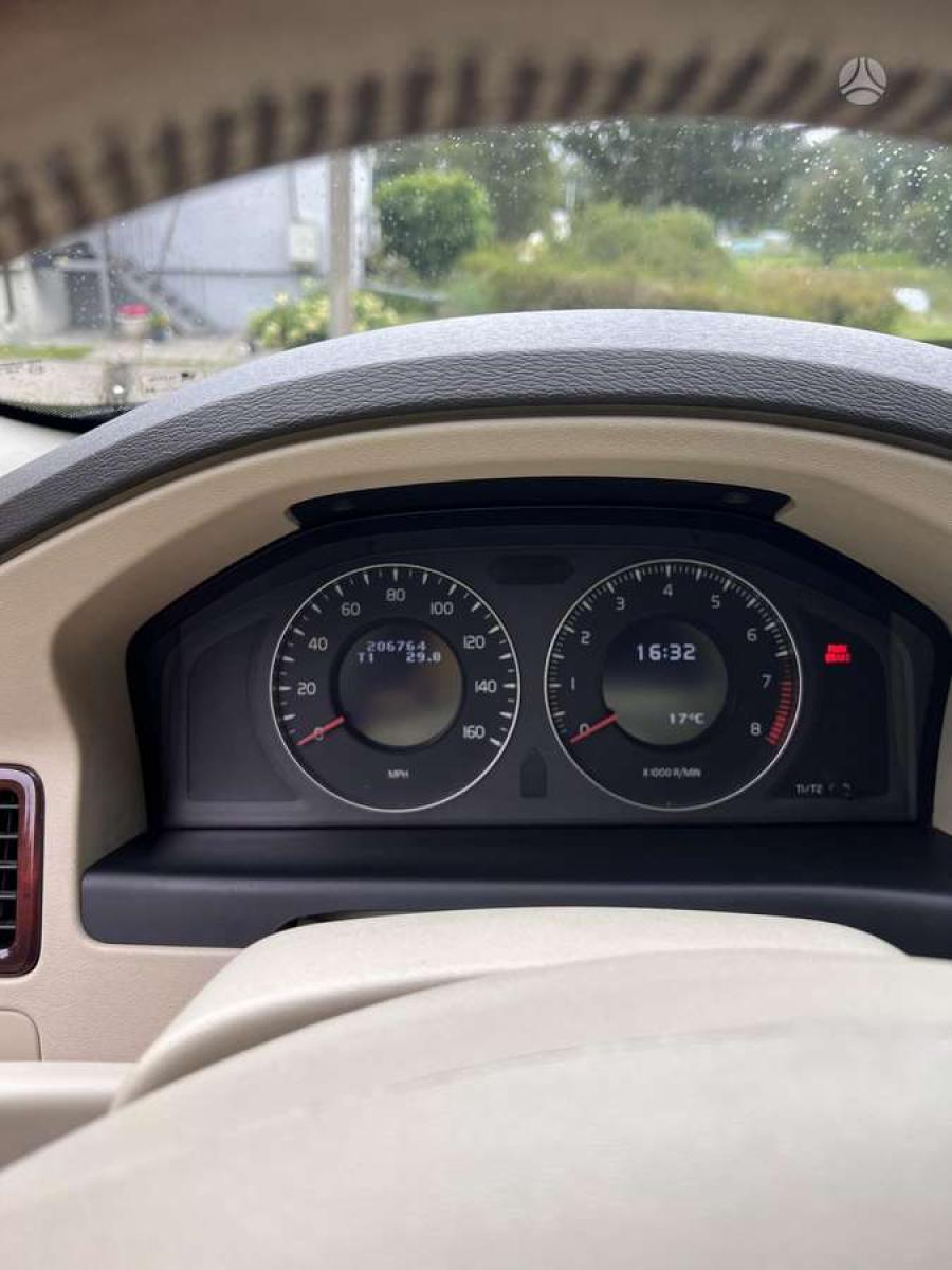 Pelēks Volvo XC70 2008 Trakai, ar dzinēja tilpumu 0.00 L un nobraukumu 320 tūkst. km par 5350 €, foto 9 vietnē AUTOMOTO.COM.LV