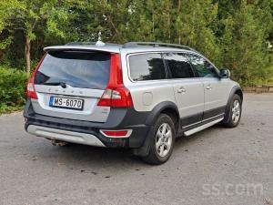 Grey Volvo XC70 2008 in Tukums, with an engine capacity of 2.40 L and mileage of 348 thousand km for 4500 €, photo 5 on AUTOMOTO.COM.LV