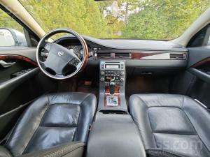 Grey Volvo XC70 2008 in Tukums, with an engine capacity of 2.40 L and mileage of 348 thousand km for 4500 €, photo 7 on AUTOMOTO.COM.LV