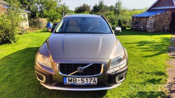 Pelēks Volvo XC70 2008 Daugavpils, ar dzinēja tilpumu 2.40 L un nobraukumu 267 tūkst. km par 5500 €, foto 1 vietnē AUTOMOTO.COM.LV